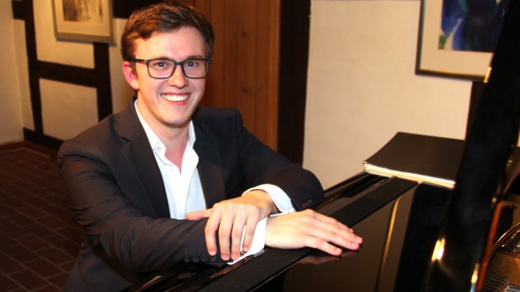 Timothy Ridout & Frank Dupree – Bridge, Britten & Bowen @ Wigmore Hall ...